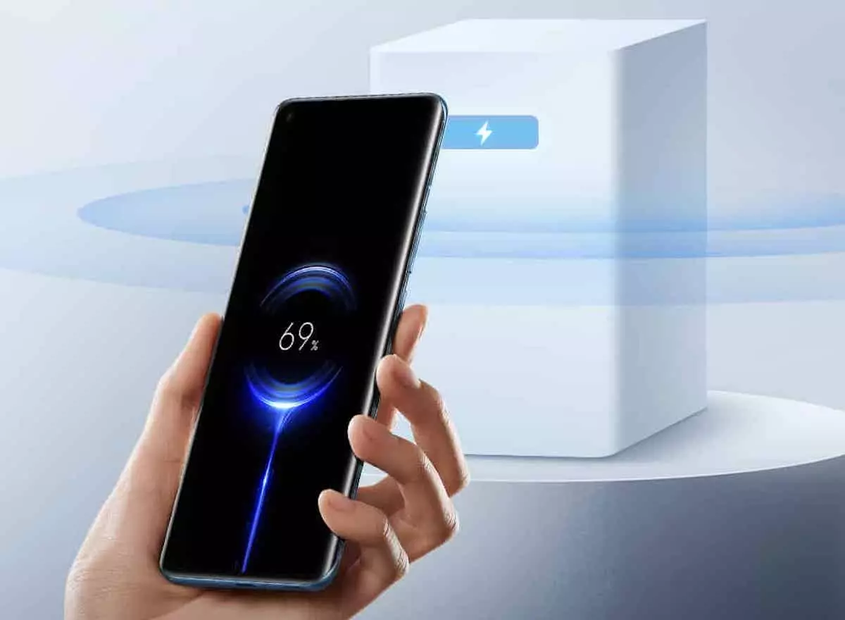 Eyi jẹ Iyika: Xiaomi ṣẹda idiyele Mii Air fun gbigba agbara alailowaya.