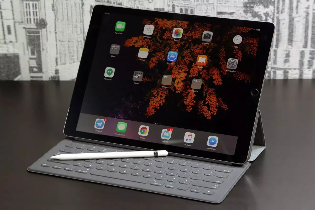 Predstavitev druge generacije iPad Pro in Novi MacBook Pro bo potekala v prvi polovici novembra