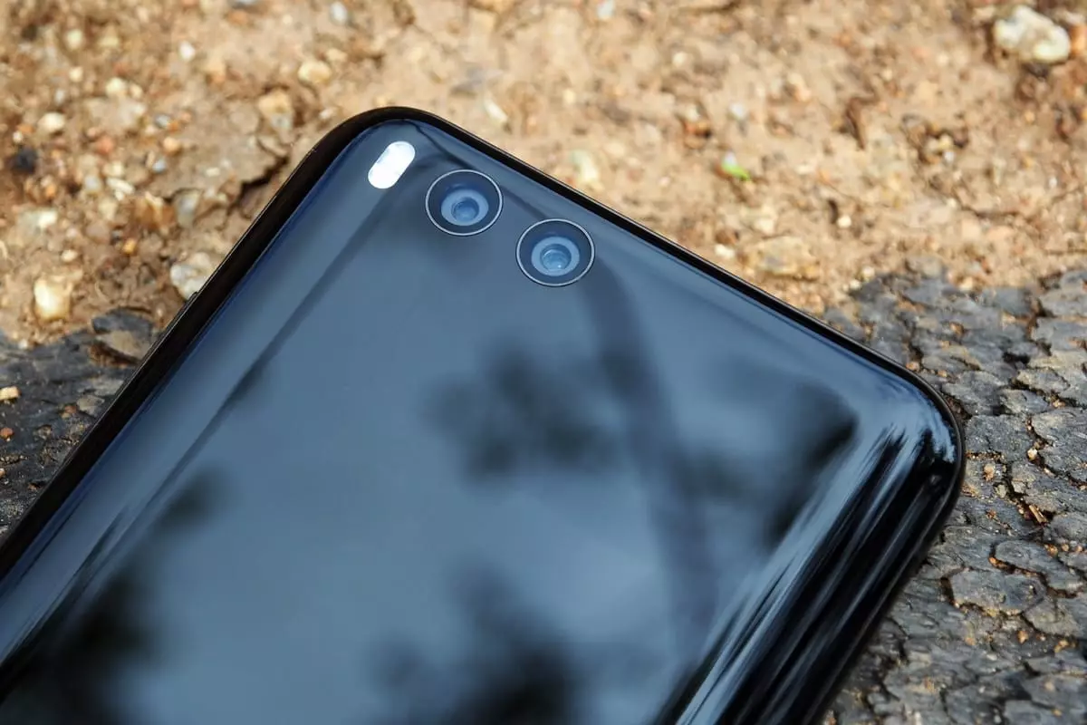 Xiaomi bi kamerayek dualî ala nû ragihand