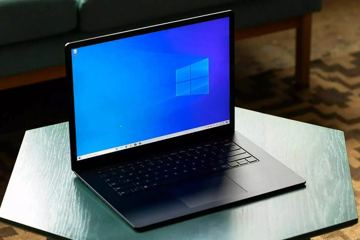 Kugadziridzwa kwakakosha kweWindows 10 Yakawanda Inoratidza Makomputa