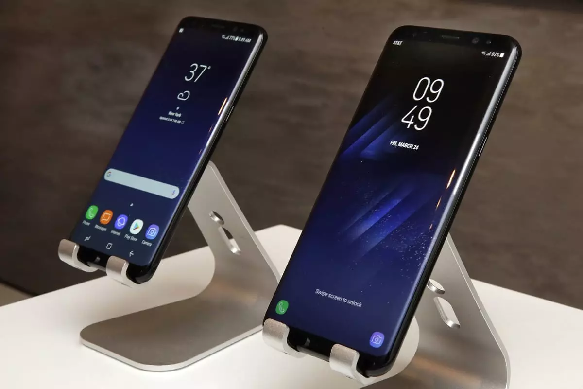 Tá Samsung Galaxy S8 le 6 GB de RAM fós ann