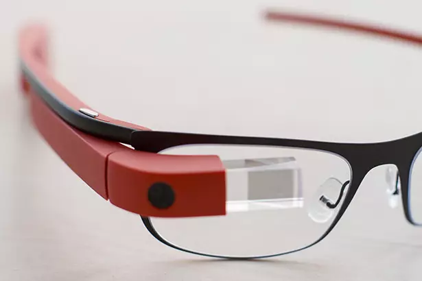 Google oficiale rekonis la malsukceson de Smart Glasses Glass