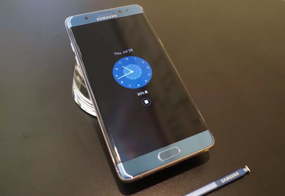 Samsung Galaxy Note 7 Apple iPhone 6s Plus Review 7