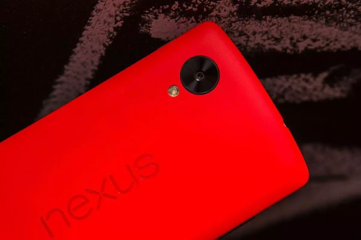 خرید نام تجاری جدید Google Nexus 5 دوباره برای یک پنی امکان پذیر شد