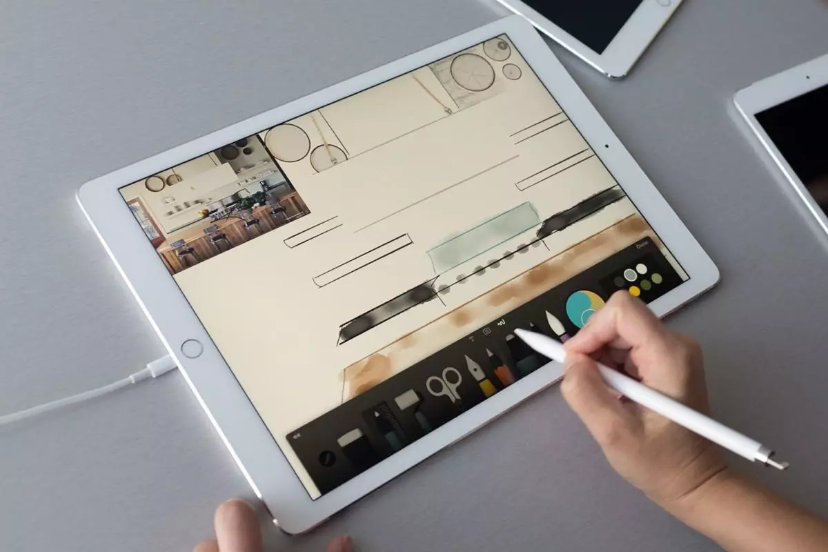 La presentazione della nuova generazione di tablet IPad Pro ritarderà fino alla seconda metà del 2017