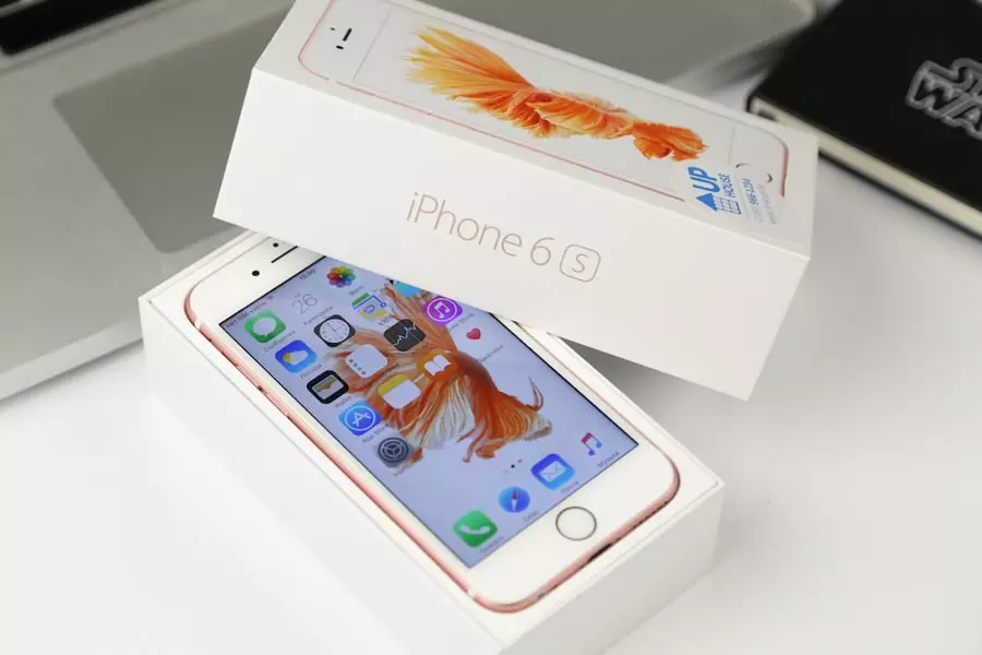 O custo do iPhone 6s na Rússia começa de 64.000 rublos