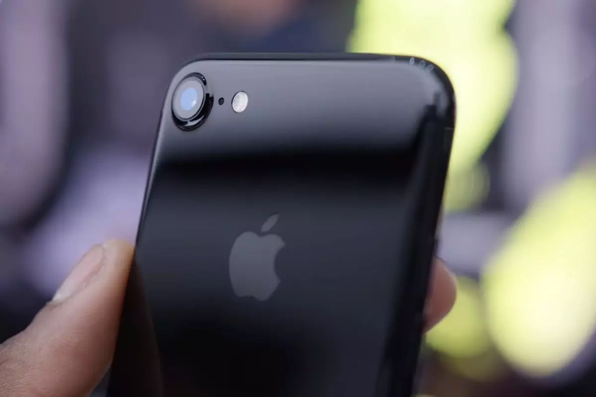 iPhone 7 und iPhone 7 Plus in der Farbe Jet Black haben einen weiteren expliziten Fehler