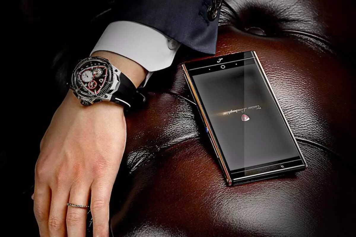 Under the Lamborghini brand has a new luxury smartphone. 4138_3