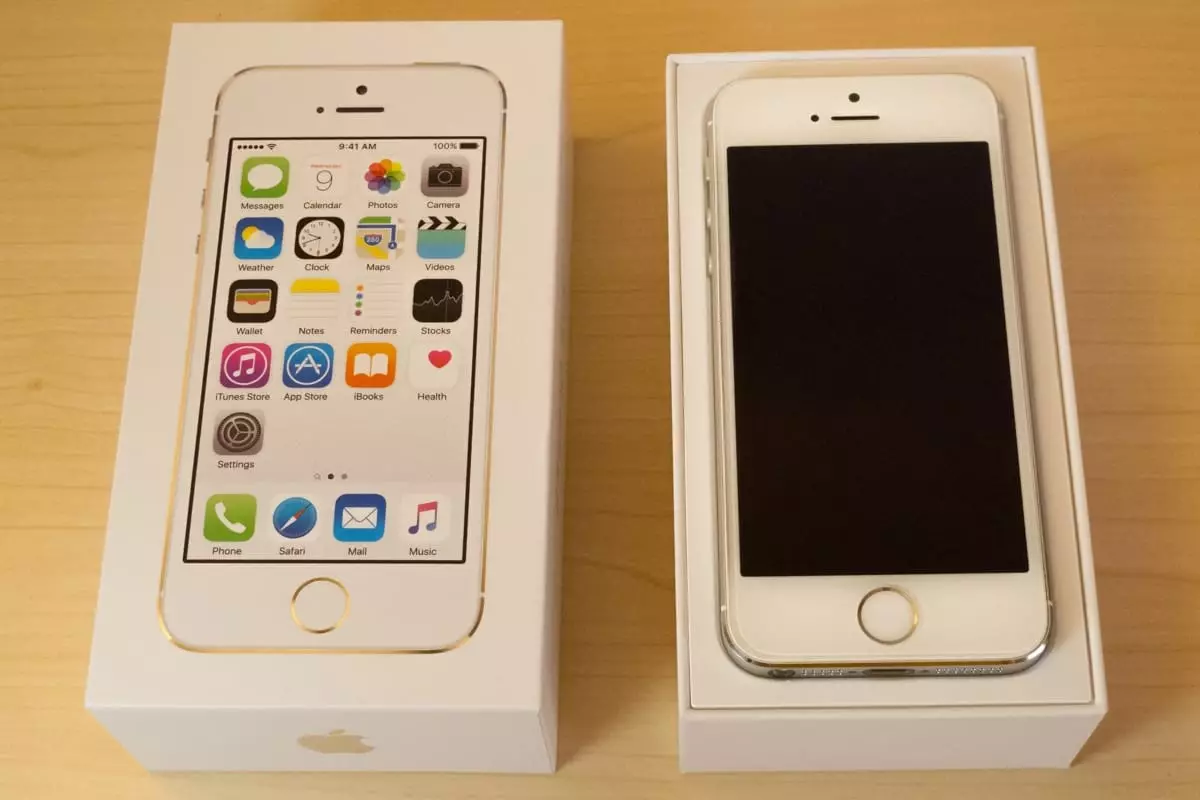 Freebie! A aliexpress sayar da ragowar iPhone 5s don dinari