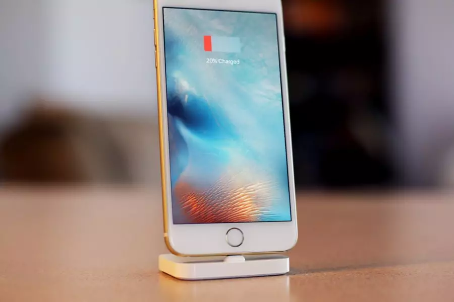 Fir den éischte Weekend Apple verkaf 13 Milliounen iPhone 6s an iPhone 6s Plus