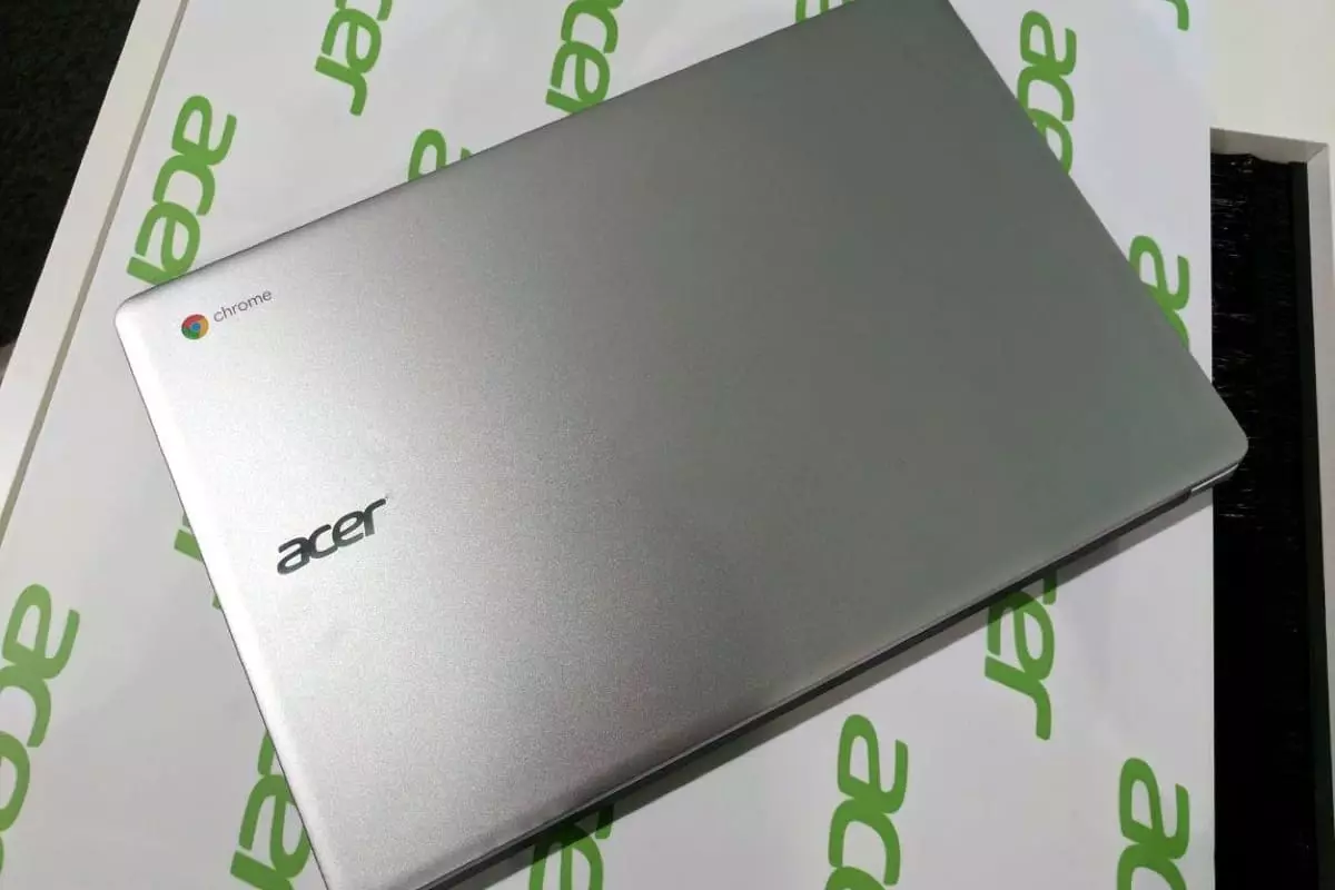 Paziņojums Acer Chromebook 15 - plāns metāla Ultrabook, kas ir novecojis 7 gadus