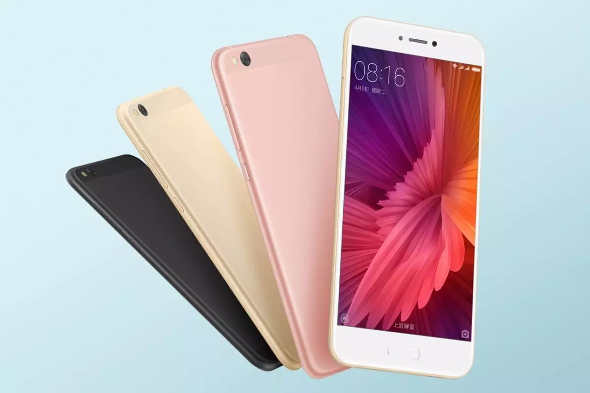 រូបថតគ្របដណ្តប់សម្រាប់ Xiaomi Mi 6 ស្រក់ពន្លឺលើការរចនានិងលក្ខណៈពិសេសនៃស្មាតហ្វូនថ្មី