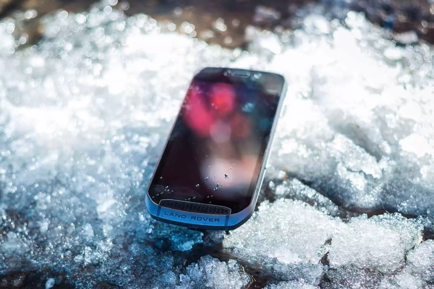 Smartphone är avstängd i kylan vid 10-50% av batteriladdningen. Varför det händer och hur man löser problemet 42873_1