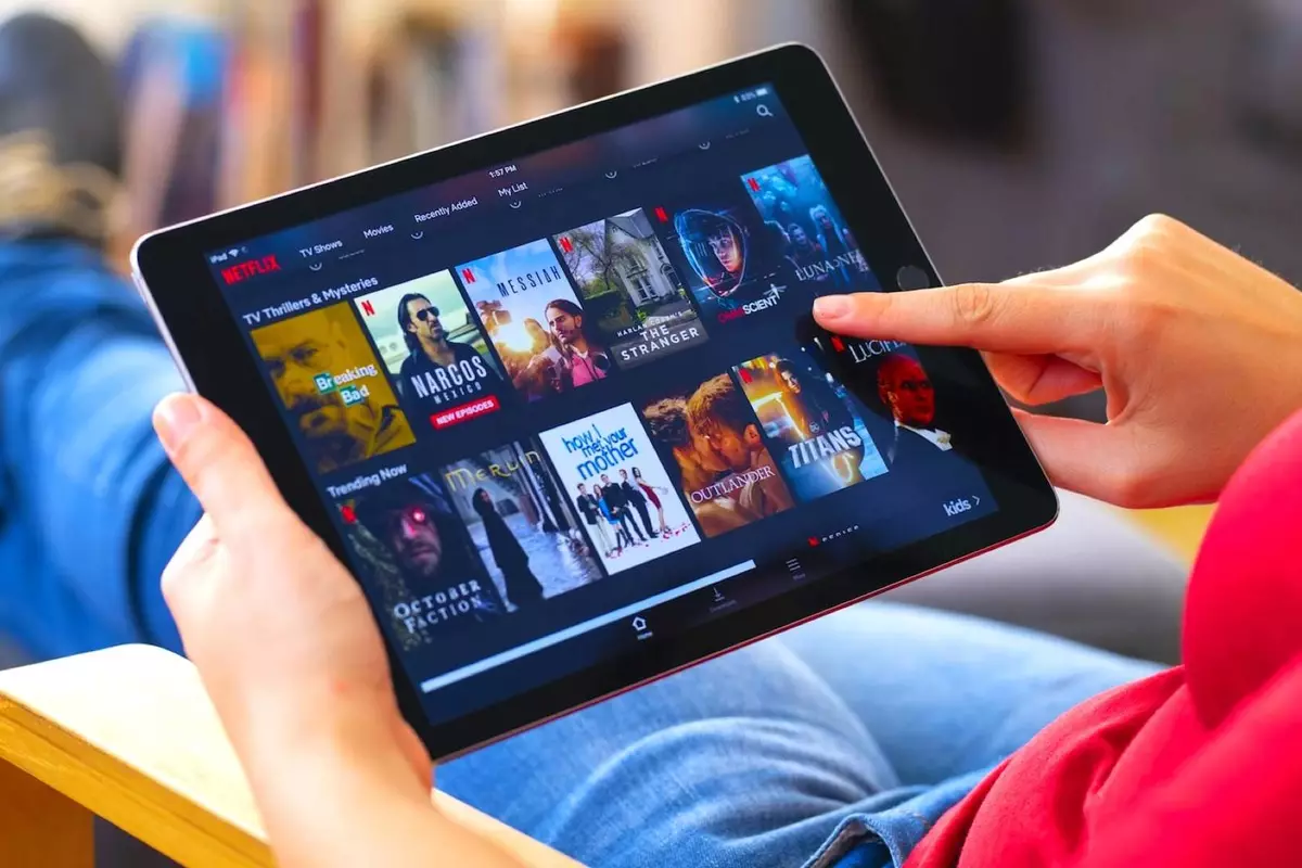 Netflix har fullt förtjänat i Ryssland, vilket ger stöd av det ryska språket och betalning med rubel