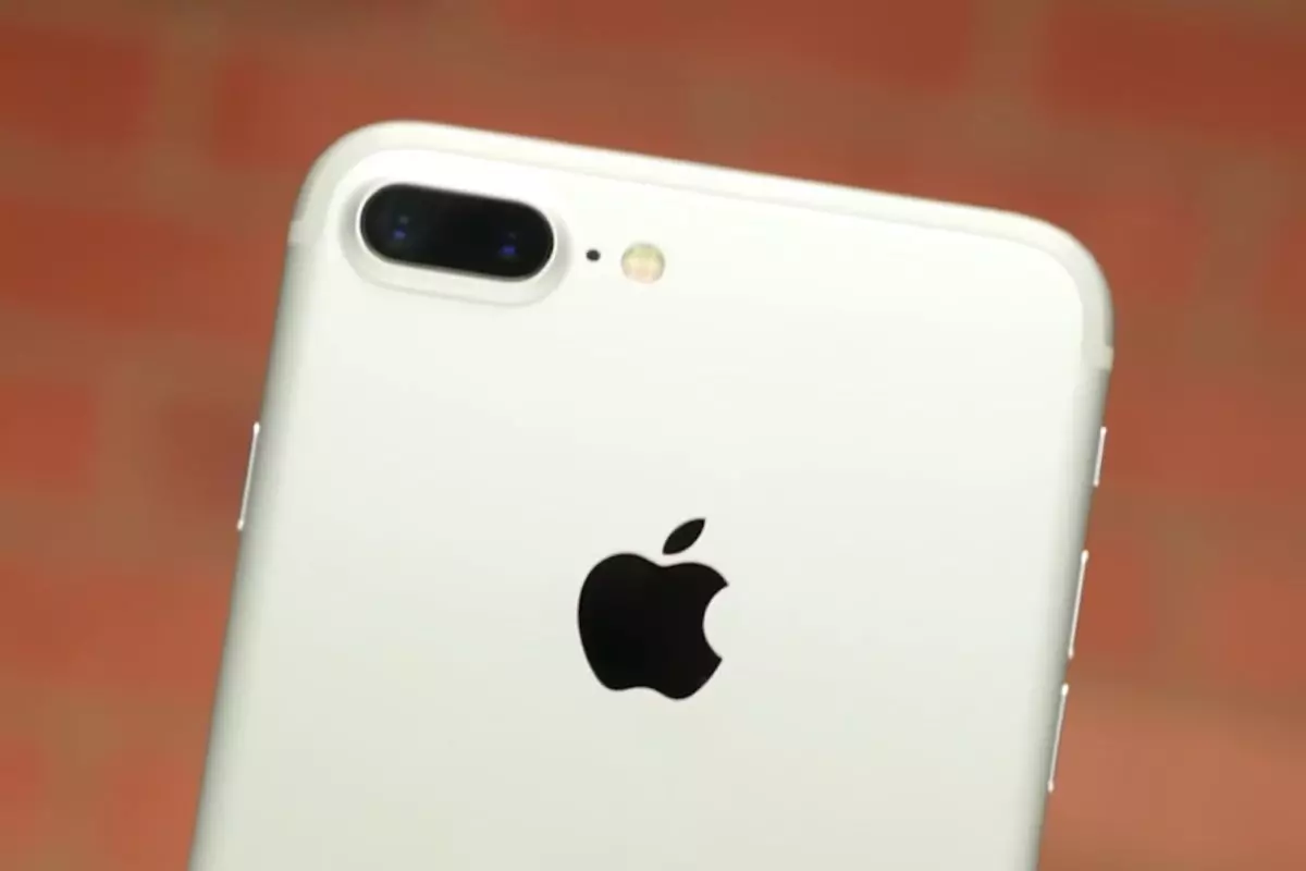 Топ Feeplus 3 Алдсан IPhone 7 Plus-ийг бодит ажлын хурдны хувьд