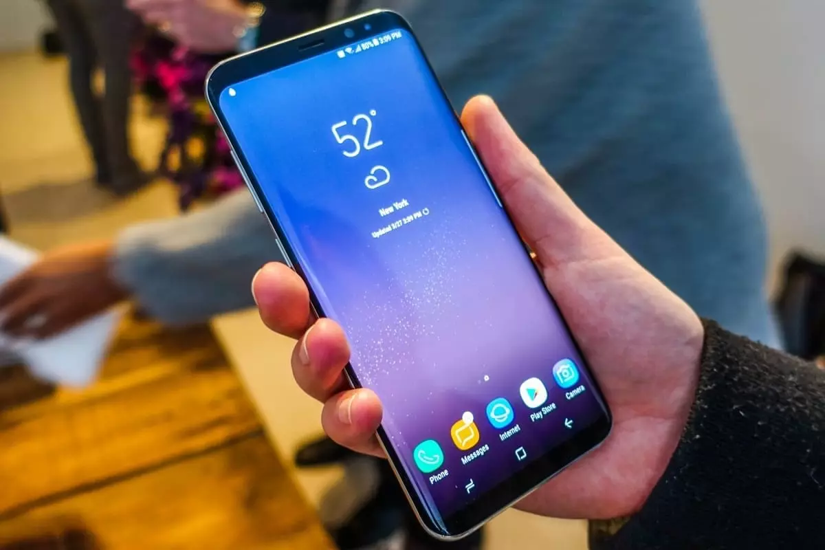 Samsung Galaxy Catatan 8 Smartphone bahkan langkung reviasis ti Galaxy S8