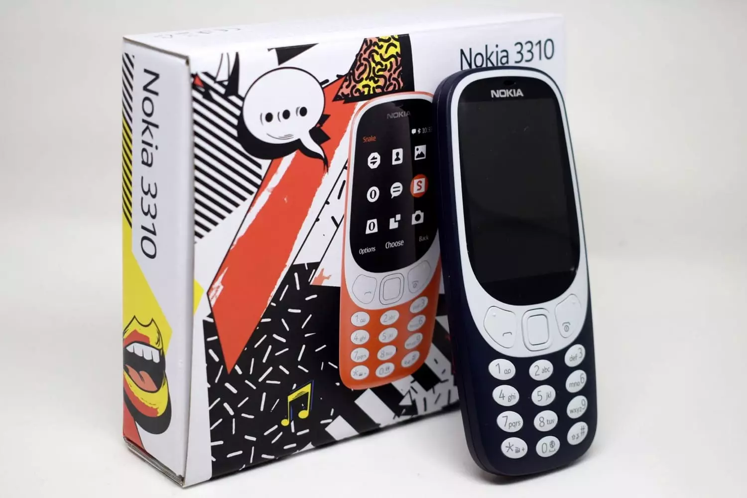 Russiýadan köp alyjylar, täze Nokia-a 3310 lapykeç etdi 4425_3