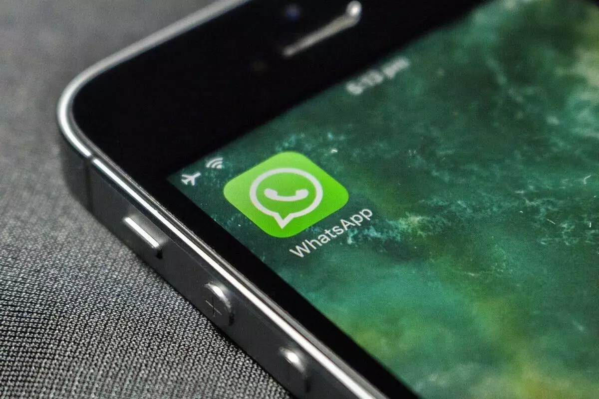 WhatsApp Messenger telah menjadi aplikasi yang paling banyak dimuat turun untuk telefon pintar di Rusia