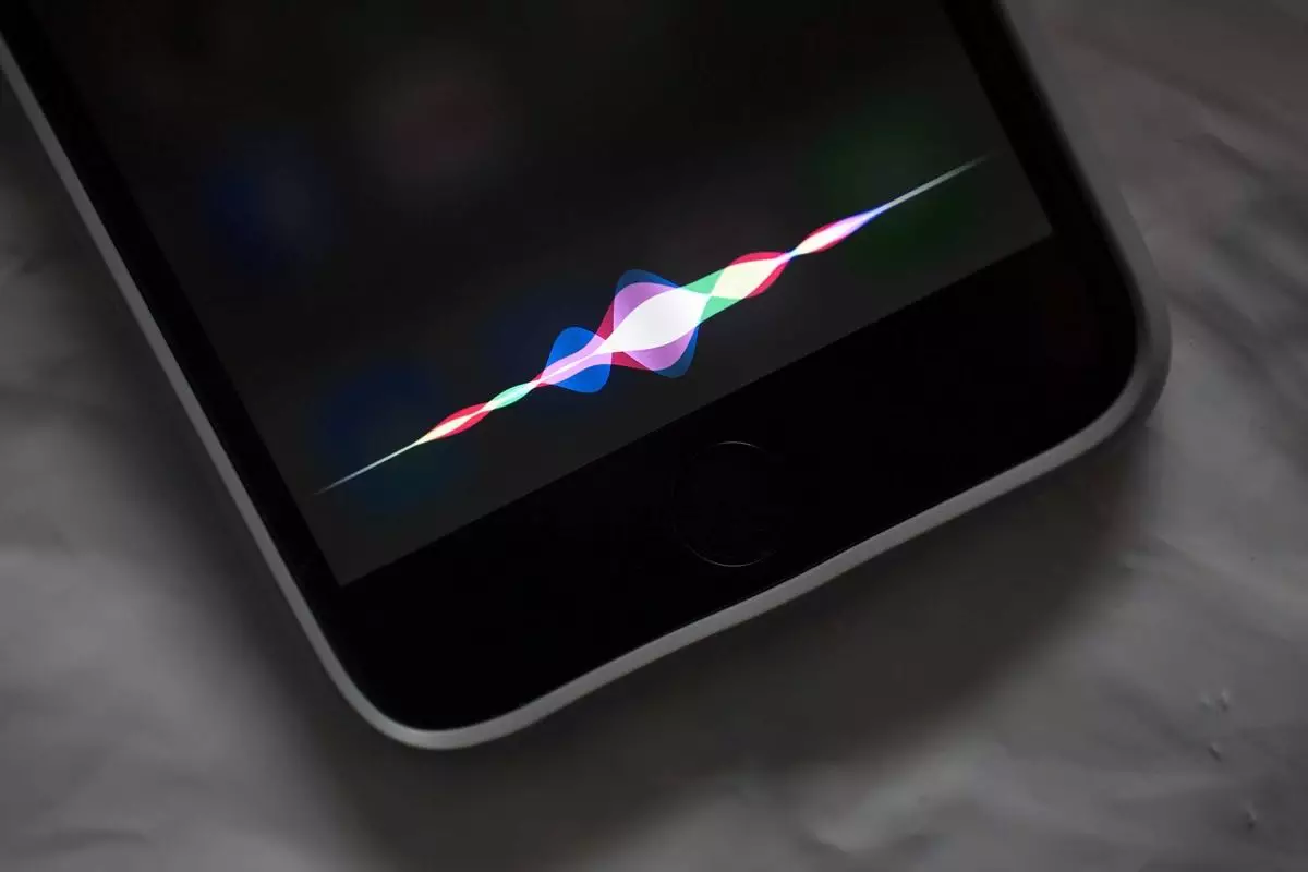 Kerentanan Berbahaya di Siri membolehkan anda mencuri wang dari semua pemilik iPhone