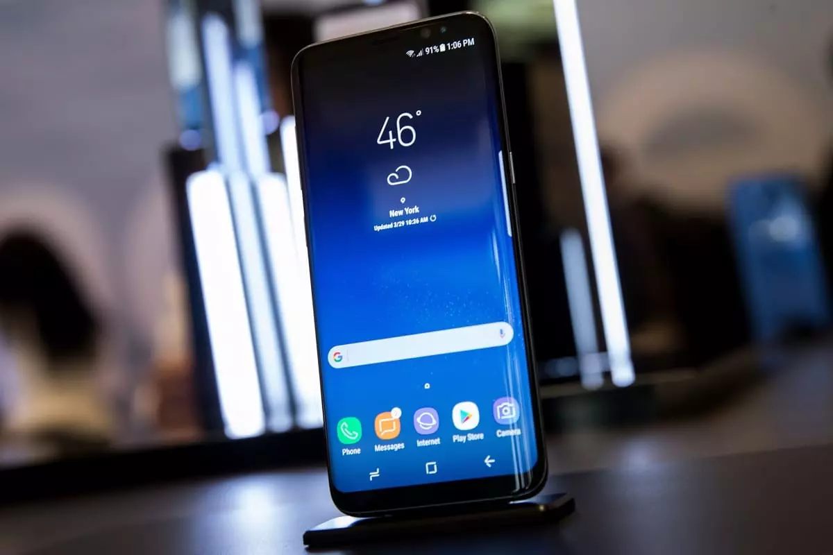 Samsung Galaxy märkuse 8 tegelik väärtus muudab selle ostmisest keeldumise.