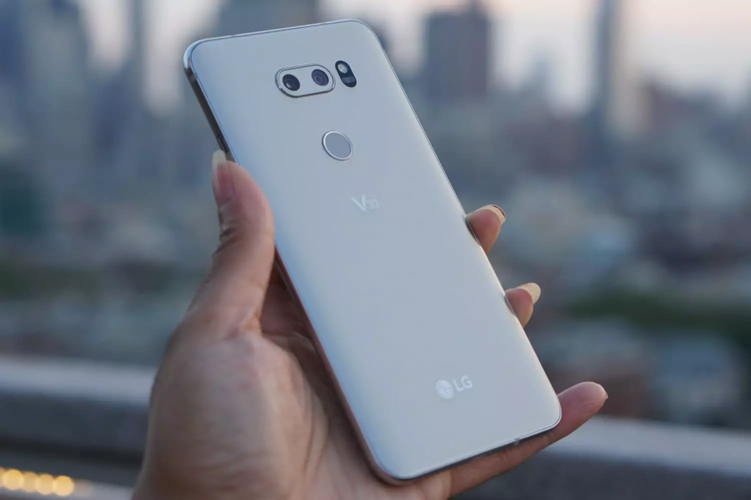 LG V30 pot no sortir a la venda a Rússia - Causes