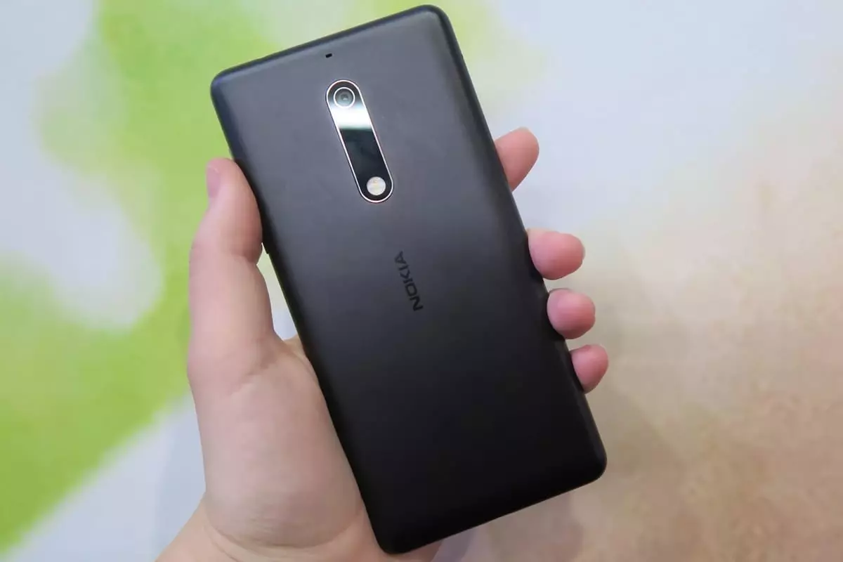 Bewoners van Rusland zijn blij met de Budget Smartphone Nokia 5