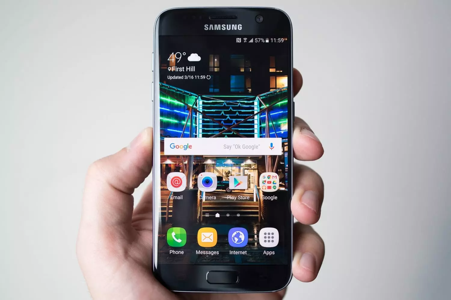 S7 Samsung Galaxy S7 adol sementara kanthi rega smartphone anggaran. 4740_1