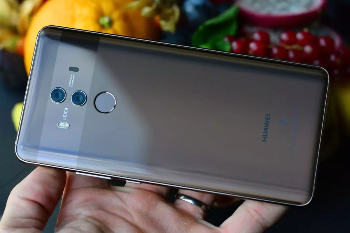 Duyuru Huawei Mate 10 - Android'de Mevcut Beamless Amiral Gemi 8.0 Oreo