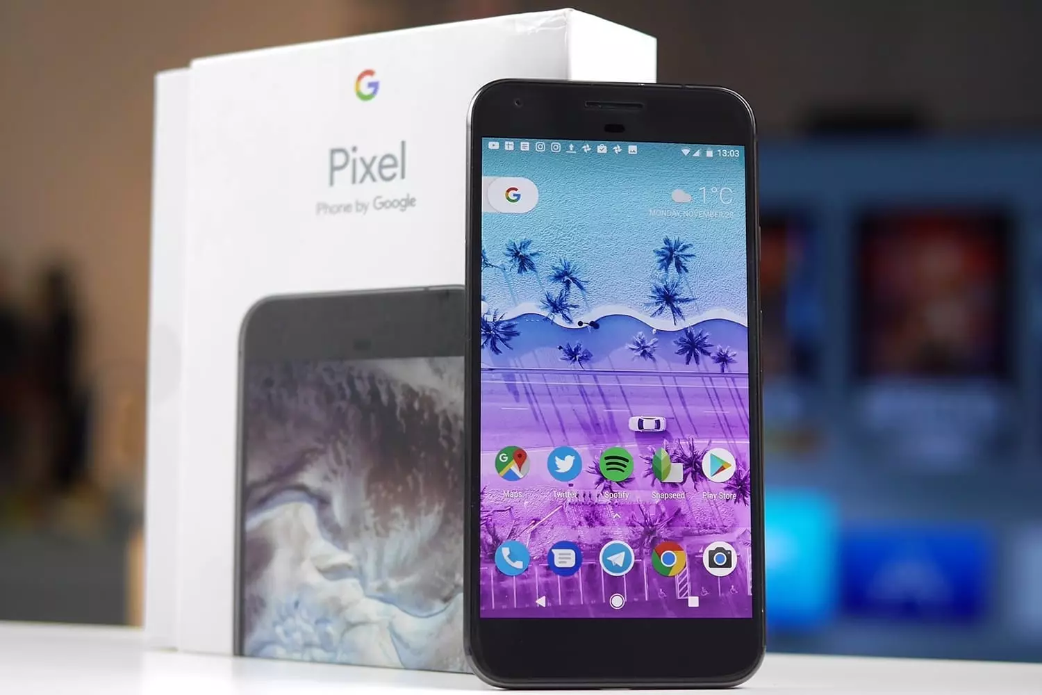 Masitolo aku Russia adayamba kugulitsa mafoni a Google Pixel ndi pixel xl