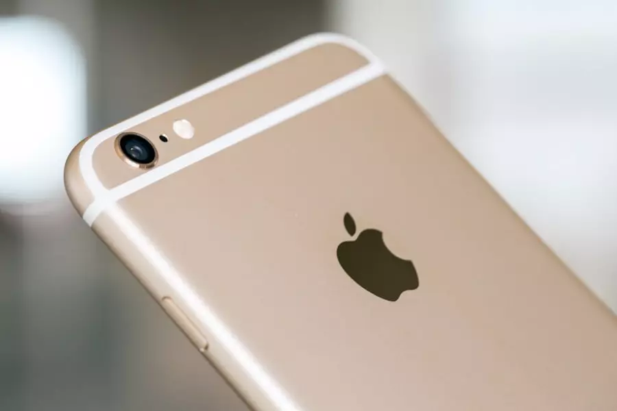 O iPhone 6S e iPhone 6S máis poden perder insercións de plástico na vivenda