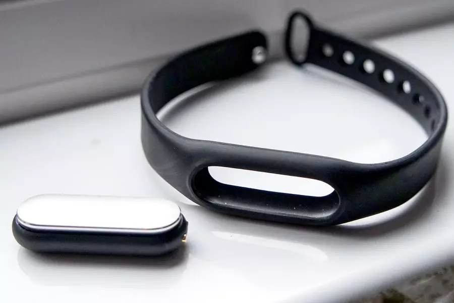 Xiaomi กำลังทำงานในรุ่นที่สองของการออกกำลังกาย Bracelet Mi Band