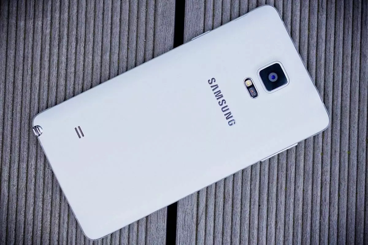 Samsung Galaxy Note 4 Hücresel operatöre bağlanmadan geçici olarak 285 $ için satmak