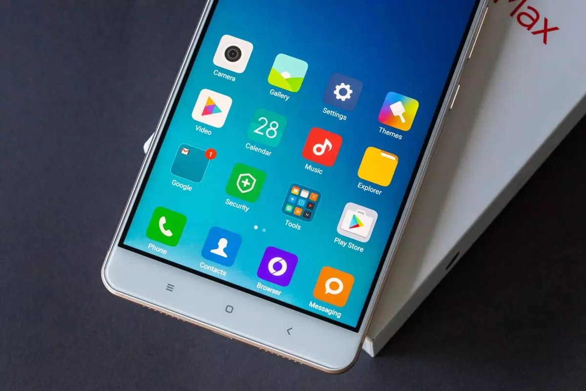 စမတ်ဖုန်း Xiaomi Mi Max 2 attribute ကို Snapdragon 626 ပရိုဆက်ဆာ