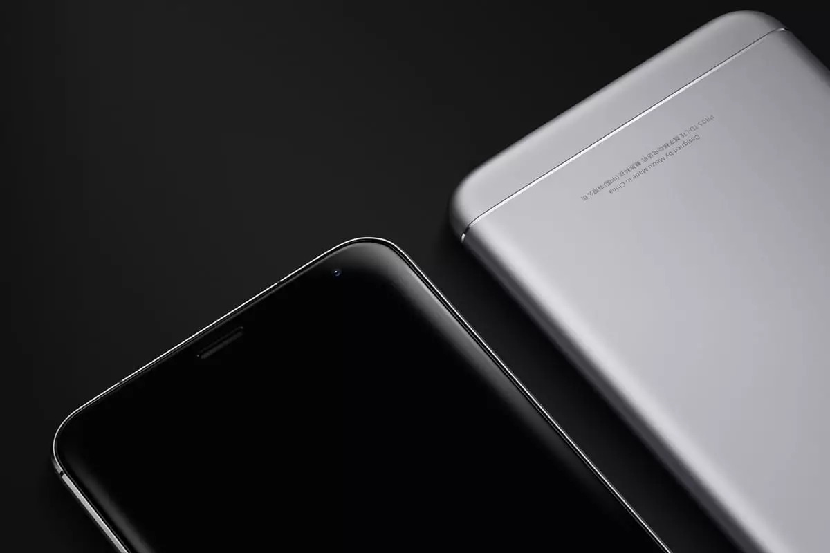 Meizu Pro 7 - foonu ti imọ-ẹrọ julọ julọ pẹlu Asiri "Kekere"