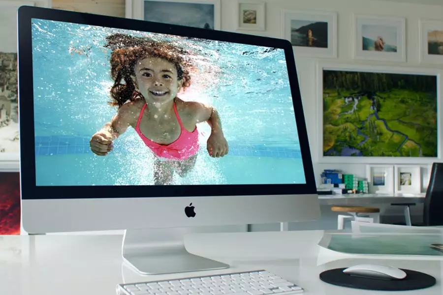 Apple mun gefa út 21,5 tommu iMac með Retina 4K skjánum á þessu ári.