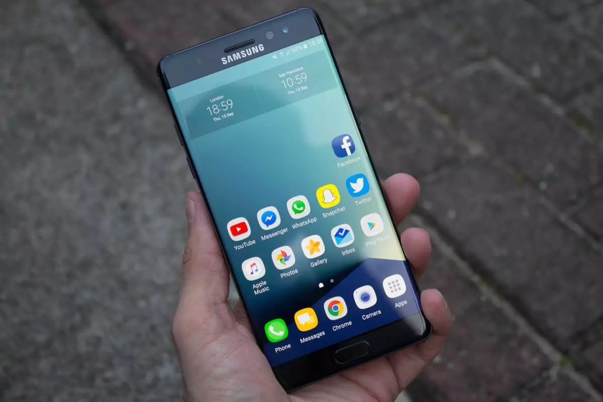 Yfirvöld Kína voru bannað að bera Samsung Galaxy Note 7 um borð í flugvélum