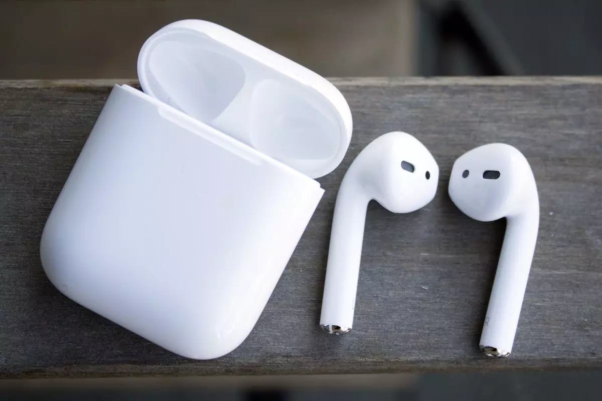 Apple iPhone 7 Airpods 2