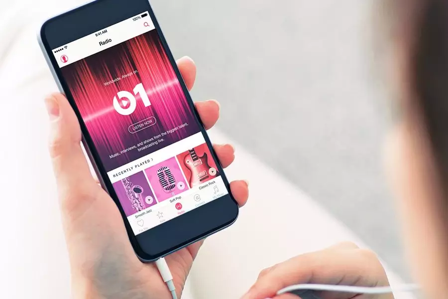 Nó được biết đến với sự ra mắt chính xác thời gian của dịch vụ âm nhạc Apple Music