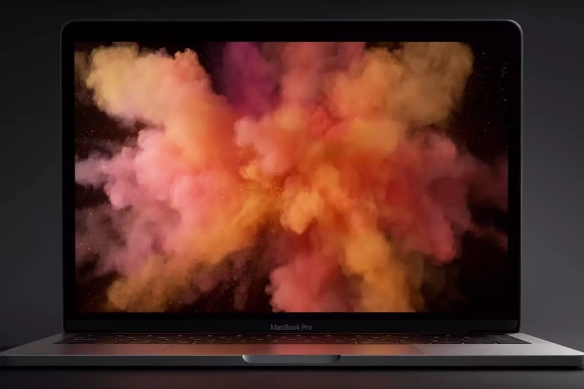 MacBook Air Laptop laina na tumau pea e faavavau i le taimi ua tuanai