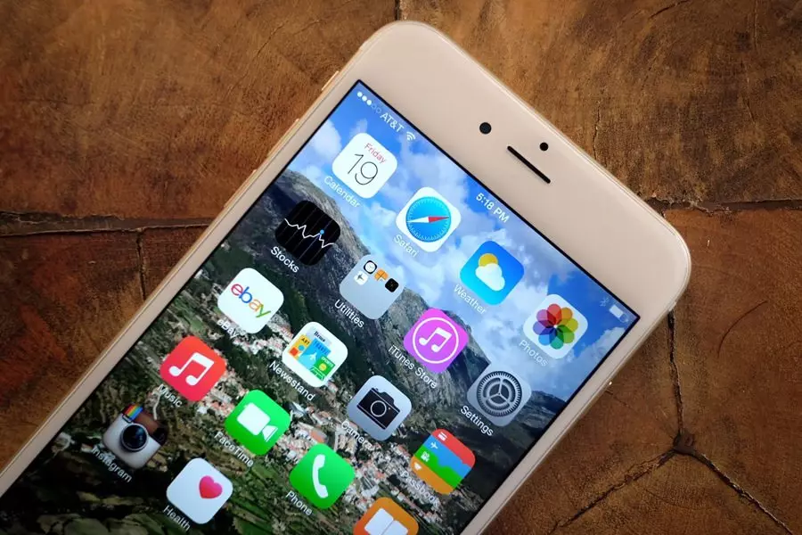 Apple ka boomo e fokotsa lebelo la lebenkele la App ho IOS 8