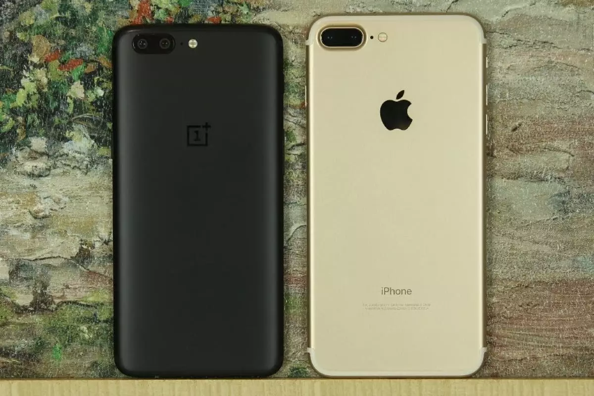 Oneplus 5 v chmýří a prachu 