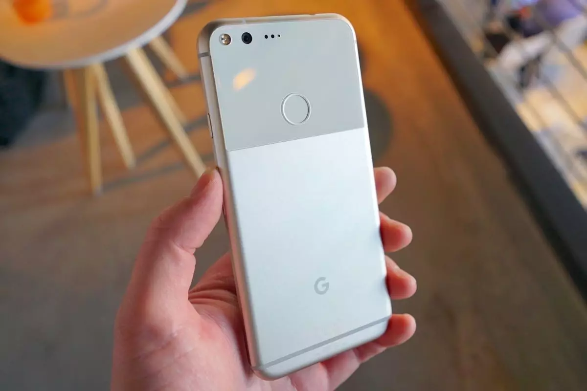 Køb Google Pixel og Pixel XL er blevet muligt i den største online butik