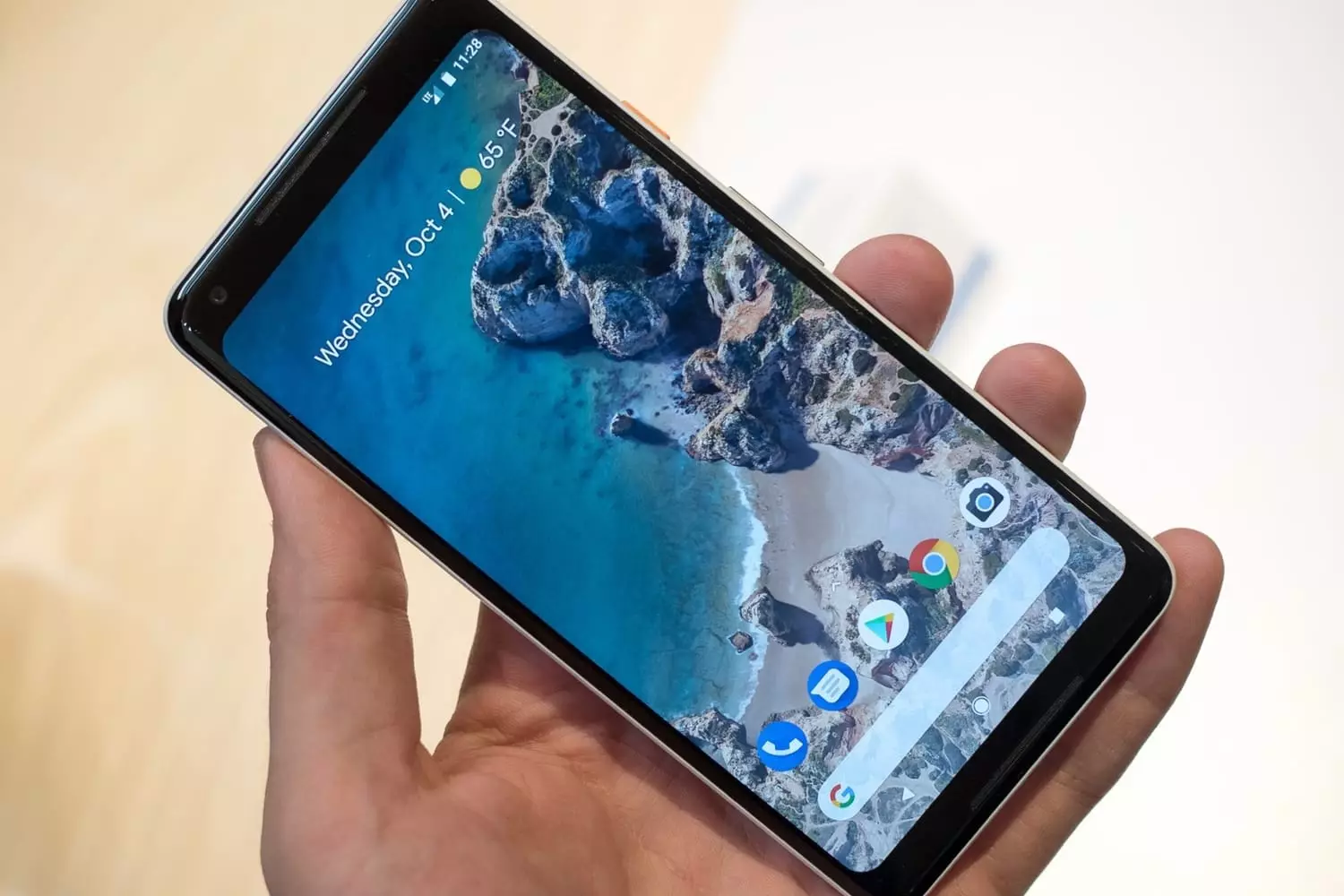 Aeth Google Pixel 2 a Pixel 2 Ulagebaeth XL i brynwyr cyntaf