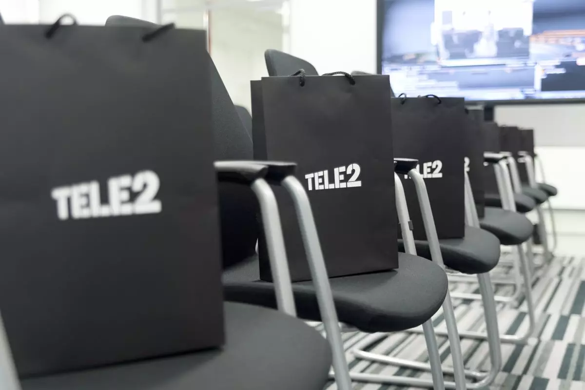 Tele2 operador cel·lular comença el seu treball a Moscou