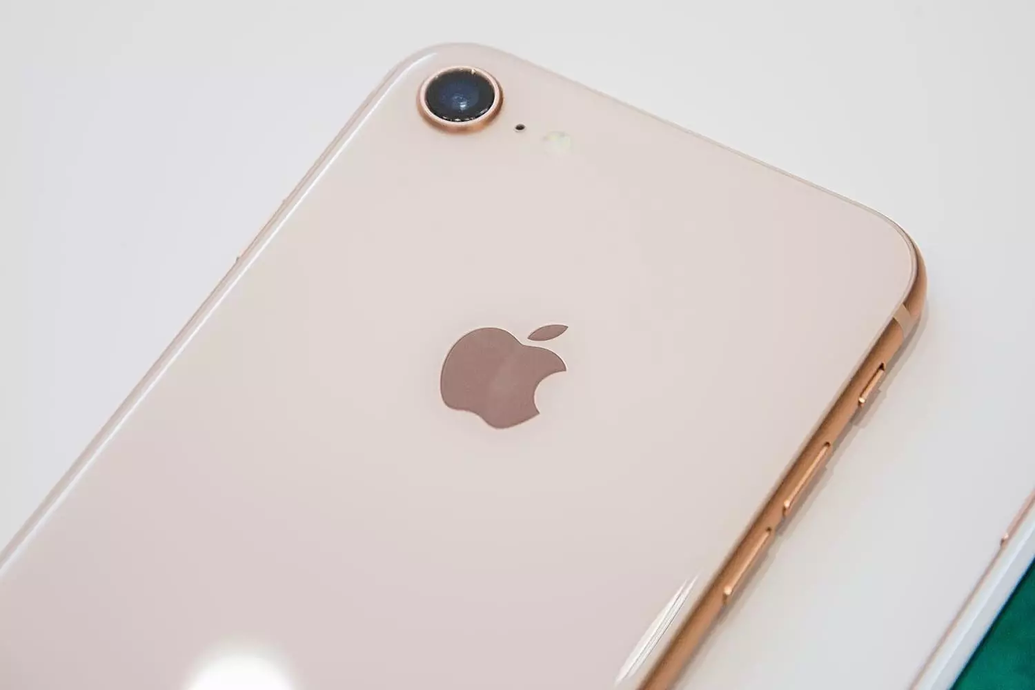 Właściciele iPhone'a 8 w Rosji są niezadowoleni 5604_3