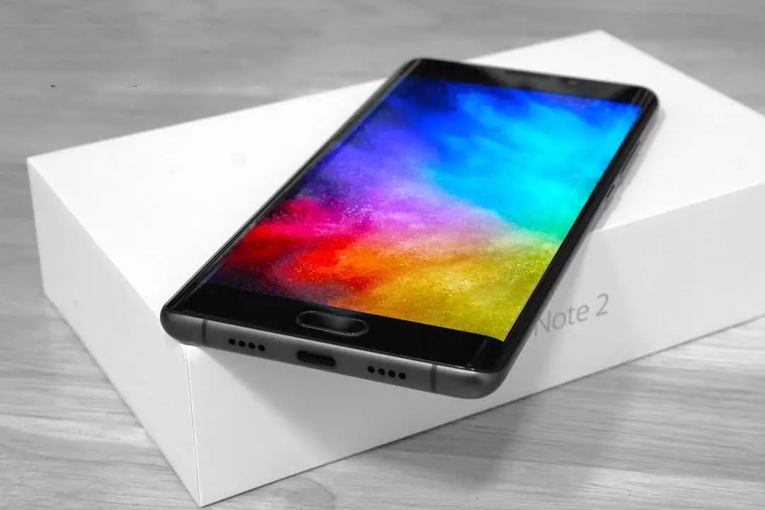 Xiaomi သည် MI 6 ထက် ပို. ကောင်းသည်, ၎င်းသည်စမတ်ဖုန်းအသစ်နှစ်စင်းကိုကြေငြာရန်ပြင်ဆင်နေသည် 5716_1