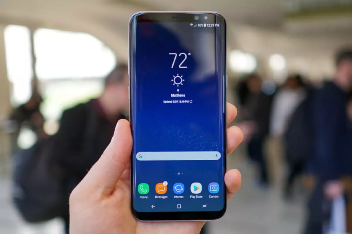 Buyers stopped buying Samsung Galaxy S8 +. What's the matter? 5740_2