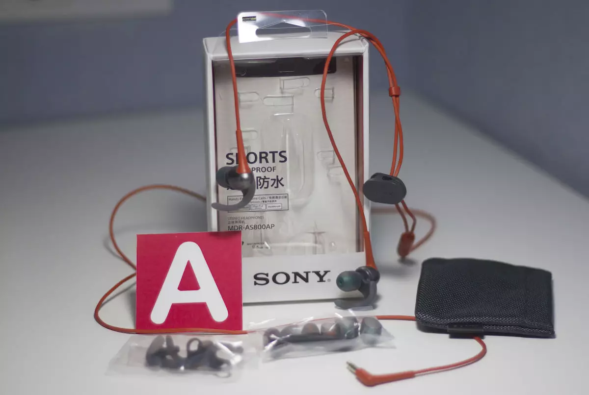 Sportas vandeniui ausinės apžvalga Sony MDR-AS800AP 5954_1