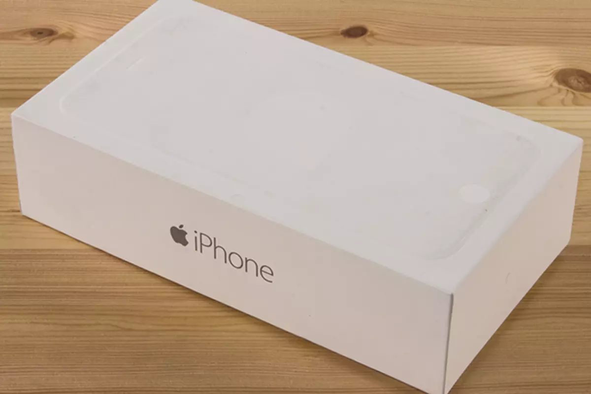 Apple Rossiyadagi narxlarning o'sishi sababli iPhone 6 PLUSning etishmasligi bilan kurashdi