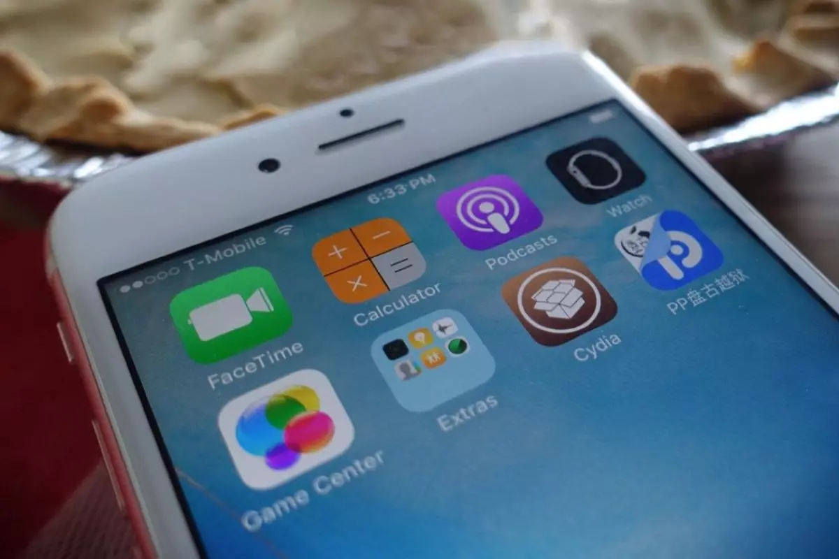 ജയിൽബ്രേക്ക് ഇൻസ്റ്റാൾ ചെയ്യുക iOS 9.3.3 ഐഫോൺ ഐപാഡ് ഐപോഡ് 2